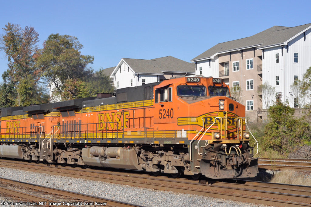BNSF 5240 South